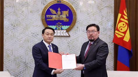 “Эрдэнэс Тавантолгой” ХК ийн нийт хувьцааны 34 хувийг Монгол Улсын иргэн бүрд эзэмшүүлэх тухай