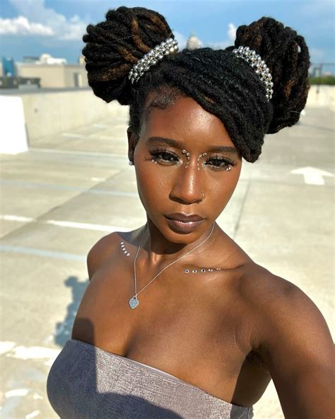 23 Hairstyles Of Space Buns With Braids Braid Hairstyles