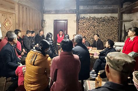 【乡村振兴】德兴市新岗山镇：“小板凳”架起代表与选民“连心桥”村民群众社情民意