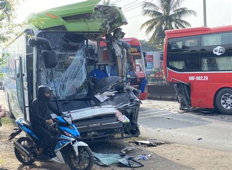 Hai Xe Khách Tông Nhau Trên Quốc Lộ 1a Lúc Rạng Sáng Báo Công An Nhân