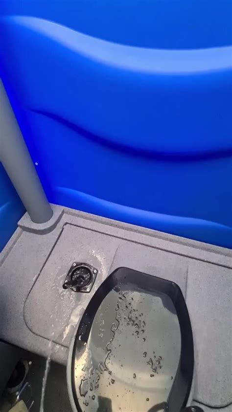 Port A Loo Messy Piss ThisVid Com