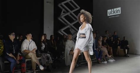 이수그룹 업사이클링 백 2023 Ss 뉴욕패션위크 런웨이 찬사 이수그룹 업사이클링 백 2023 Ss 뉴욕패션위크 런웨이 찬사