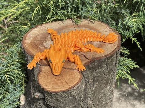 Сувенир подвижный дракон — ціна 400 грн у каталозі Статуетки Купити товари для дому та побуту за