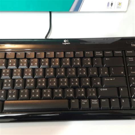 Logitech Ultra Flat Keyboard Dark Shine 電腦＆科技 電腦周邊及配件 電腦鍵盤及相關產品