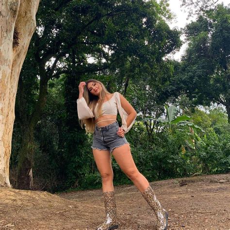 Fernanda Rocha Height Weight Bio Wiki Age Tiktok Instagram