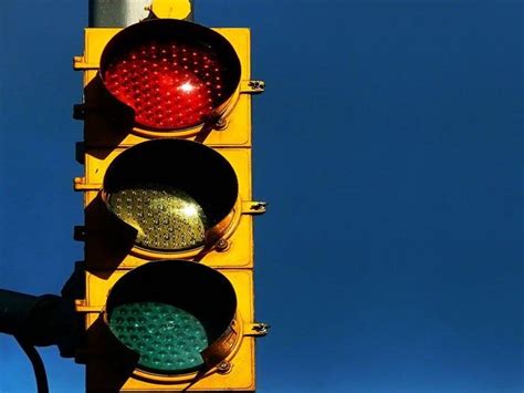 4 Way Traffic Light System With Arduino