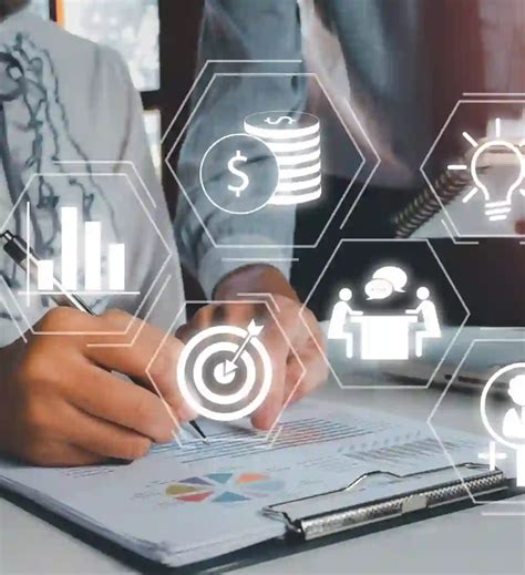 Drive Business Innovation With Cloud Based Hcm Optimize Hr Operations