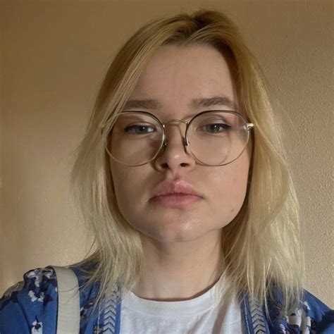 Kristina Hodakivska Administrator Shop Obsession Linkedin