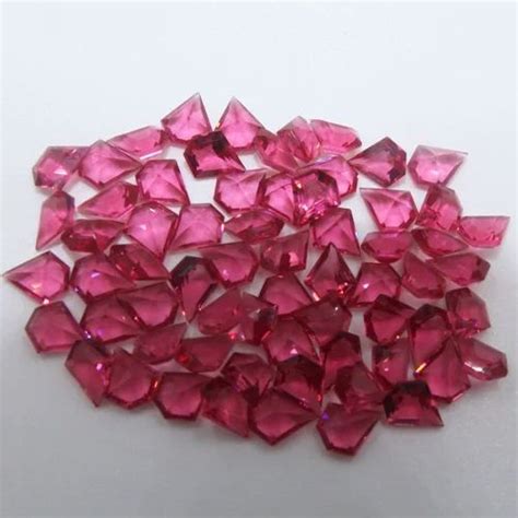 Red 20 0cts Lot Synthetic Ruby Lite Fancy Shape Gemstone At ₹ 75 Carat In Jaipur