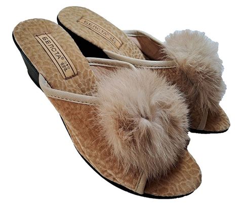 Комнатные тапочки Белста B33 3 на танкетке с пушком бежевые 38 от продавца МАГ в интернет