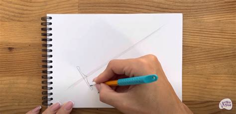 Как нарисовать меч простым карандашом для начинающих Рисунок поэтапно и легко для детей и взрослых