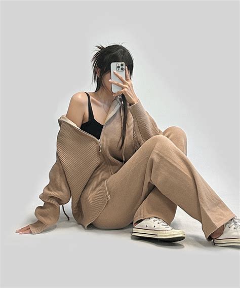 세트꾸안꾸 베이프 루즈 오버핏 투웨이 지퍼 니트 집업 가디건 밴딩 일자 와이드 트레이닝 팬츠 투피스 셋업 4컬러 에이블리