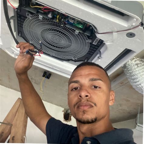 Matheus Pinheiro V2ar Linkedin