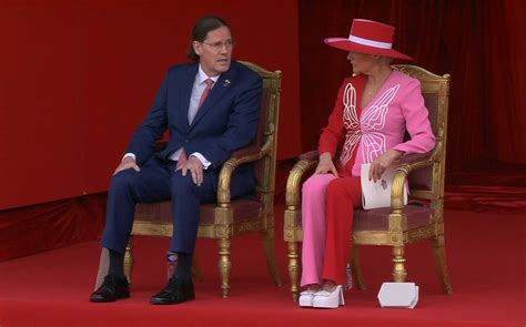 La Tenue Interactive De La Princesse Delphine Son Message à Son Père Lors De La Fête Nationale