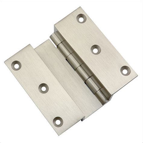Polished Door Brass W Hinges At Best Price In Jamnagar Dharti Products