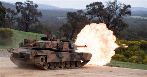 Un Tanc American Abrams și Un Blindat Bradley Fac Prăpăd în Regiunea Rusă Kursk „o Forță