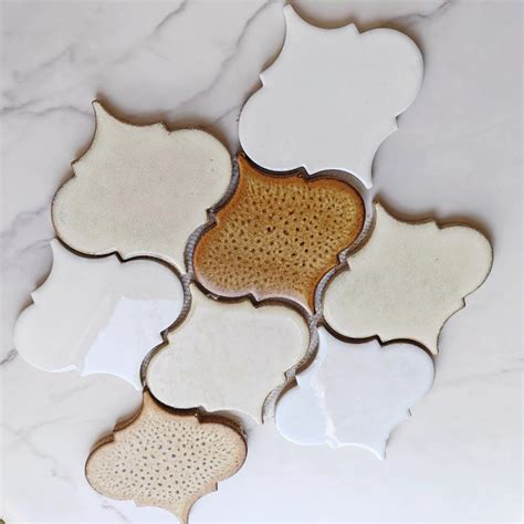 Arabesque Lantern Pattern Mosaic Tile Articture