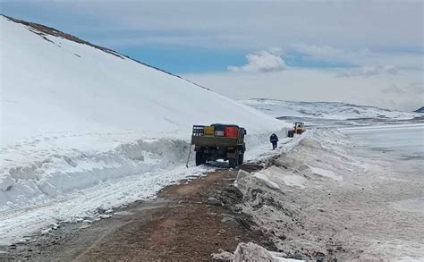 Баян Өлгий аймагт хаагдсан зам давааг нээх ажиллагаа үргэлжилж байна Mn