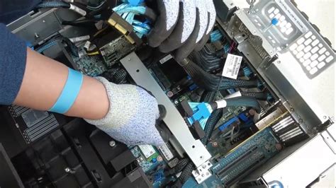 Thinksystem Sr950 V3 Installing A Support Bracket Youtube