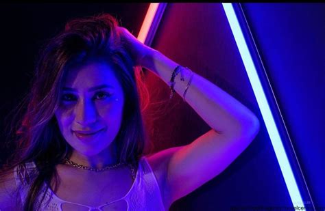 Lovely Blonde Babe Showing Her Nice Ass In Black Pants Photos