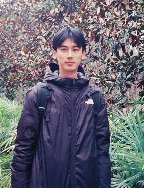 Biography Hongbo Yin