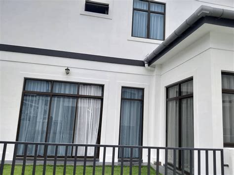 Black Solar Tinted Film Transforming Architecture I0182572826