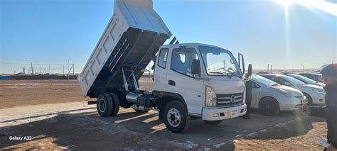 Хяналт хийж ажиллав