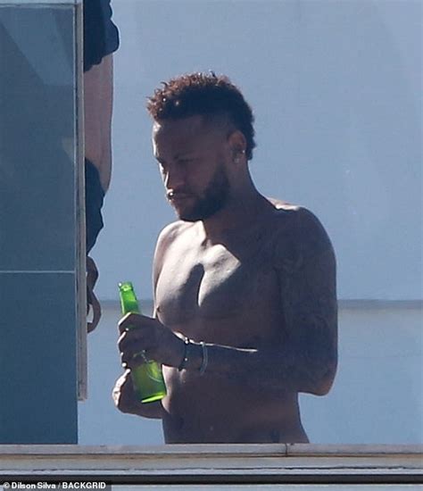 Neymar Shows Off His Physique As He Goes Shirtless On Hotel Balcony In