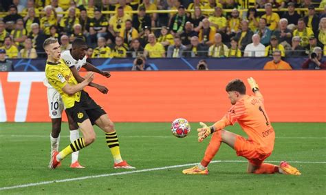 0 1 نتيجة وملخص مباراة بوروسيا دورتموند ضد باريس سان جيرمان في نصف