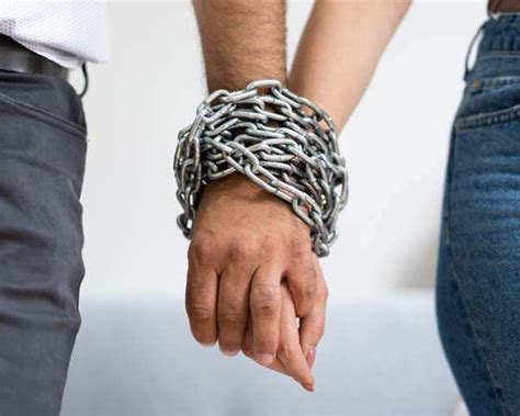 Are You In A Co Dependent Relationship Femina In