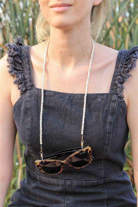 Make This Beaded Sunglasses Strap Dossier Blog