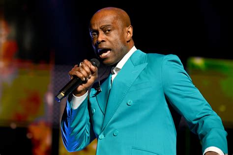 Randb Star Kem Bares His Soul For A Memoir “soaked In The Blues”