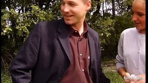 Outdoor Sex Er Fickt Zwei Reife Muschis Im Park Xhamster