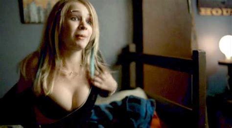 Brittany Robertson Nue Dans Cherry