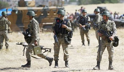 مقتل 17 جنديا تركيا في الشمال السوري