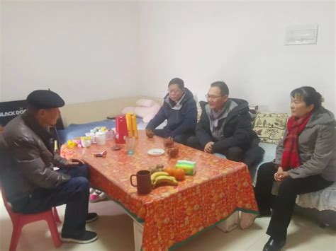 慰问送真情，关爱暖人心 郑州市财贸学校开展慰问离退休教师活动 郑州教育信息网