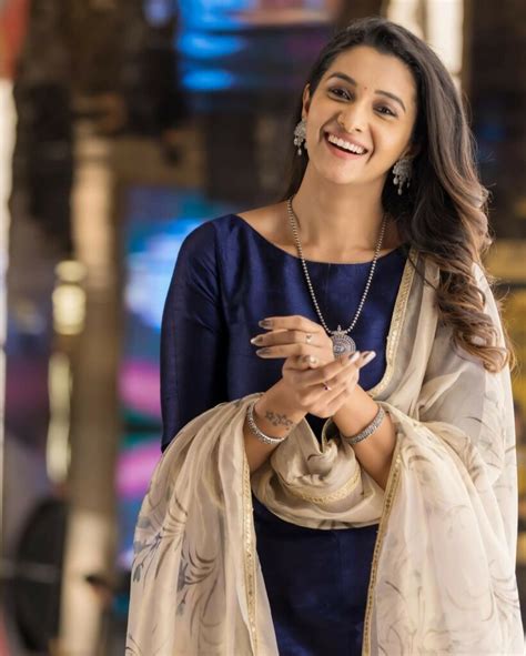 என் ஆளு தேவத மச்சான் வெள்ளை உடையில் கிறுகிறுக்க வைக்கும் பிரியா பவானி சங்கர்… Cinereporters