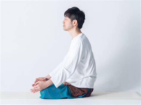 コロナ時代に「心を強くする」ヨガの瞑想とマインドフルネス｜瞑想で安定かつ快適に座るヒント ヨガジャーナルオンライン