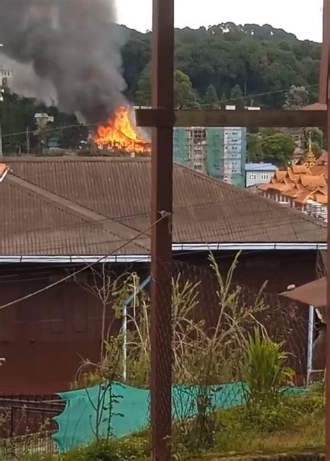 မိုးကုတ် ကျပ်ပြင်ရဲစခန်း မီး‌လောင်နေပြီး စစ်ကောင်စီက လေကြောင်းတိုက်ခိုက်မှုများ ပြုလုပ်ကာ လက်နက