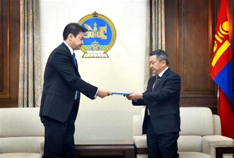 Засгийн газрын бүтцийн тухай хуулийн төсөл өргөн барилаа