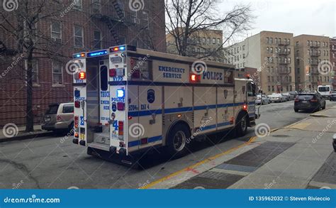 Nyc Police Emergency Service Editorial Photography Image Of Police Service 135962032