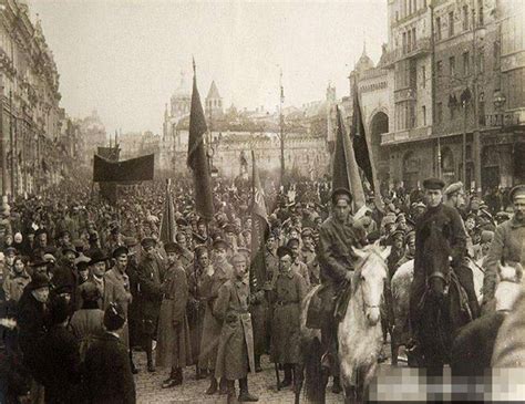 苏联是在强国沙俄基础上发展壮大：1929年4月29日第一次五年计划工业