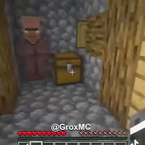 یک پلیر ماینکرافتی بچه ویلیجری که بدرش مرد توسط پلیر ماینکرافتی