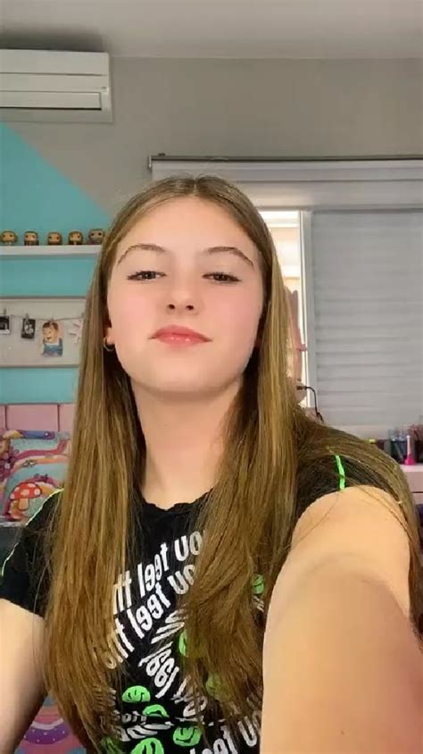 Lorena Queiroz R Garotaslindasdobrasil