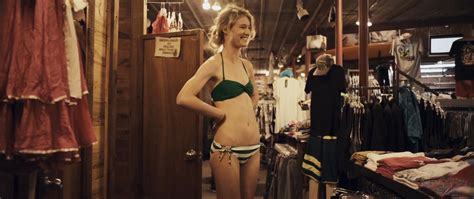 Nude Video Celebs Actress Mackenzie Davis