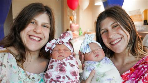 Identical Twins Give Birth A Day Apart Gold Coast Bulletin