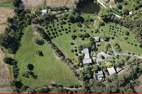 ขายบ้านพักตากอากาศไม้สักทอง 5 หลังบนที่ดิน 16 ไร่ แม่แตง เชียงใหม่ รีสอร์ทสไตล์ Country House