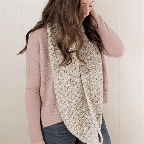 Free Crochet Shell Stitch Infinity Scarf Pattern Jewels And Jones