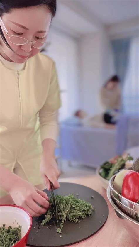 腸活難民のための「食と腸」の専門家 東京 腸もみ＆腸もみスクール ヤング先生andミサコ先生 北海道から親子で腸もみを学ぶ研修生の美味しい