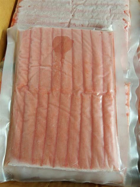 🍥ปูอัด No Brand แบบแพ็คละ 300 กรัม 1 ลัง 12 กิโล มี 40 แพ็ค แพ็คนึงมี 18 แท่ง ยาว 9 Cm ราคา